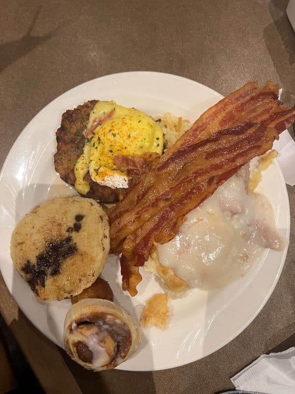 Polar Express - Williams, Arizona (Train Ride Recap) - Hungry Hobby
